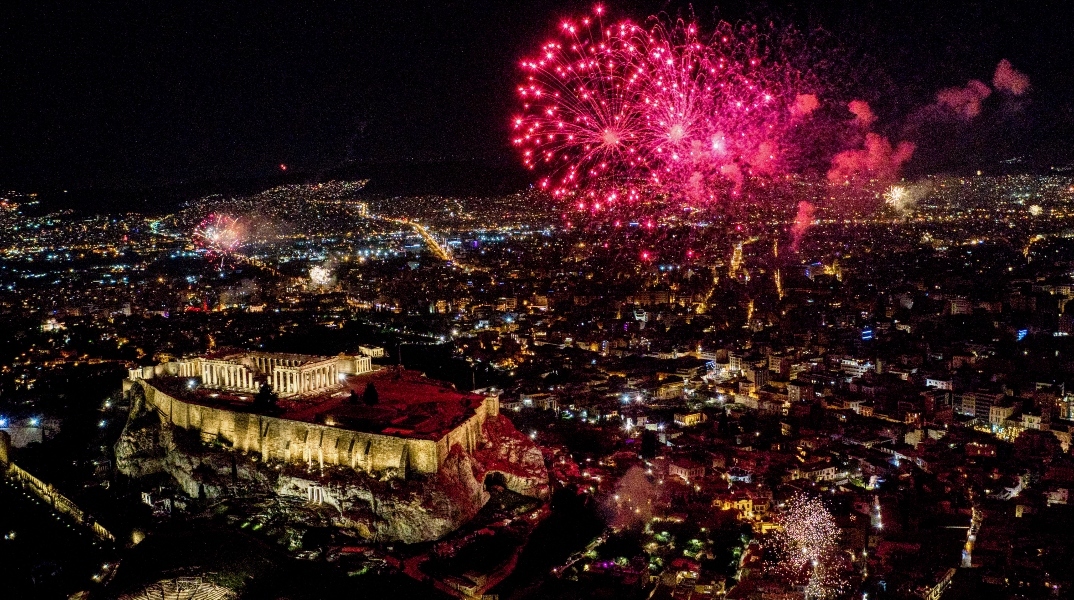 Tip of the day 31/12 - Celebrate New Year's Eve in Athens - Cloudkeys