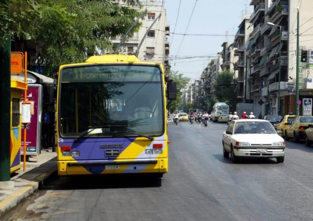 Key Bus Routes for Athens Travelers - Cloudkeys